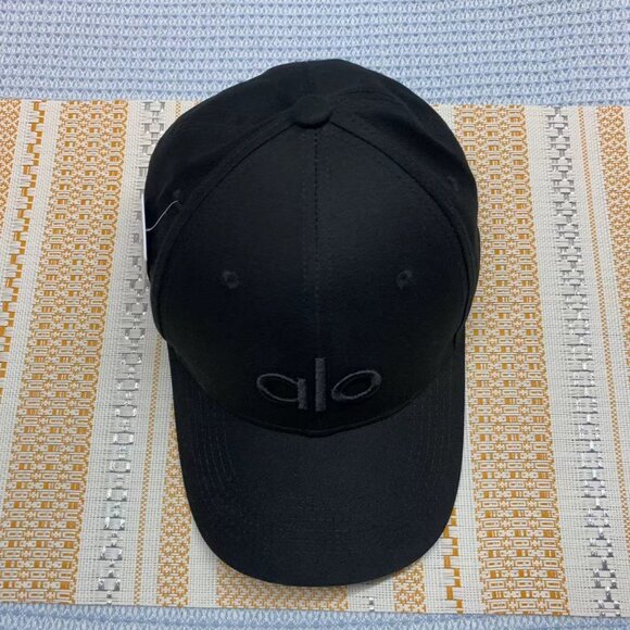 ALO Yoga | Accessories | Nwt Alo Yoga Limited Edition Dad Cap ...